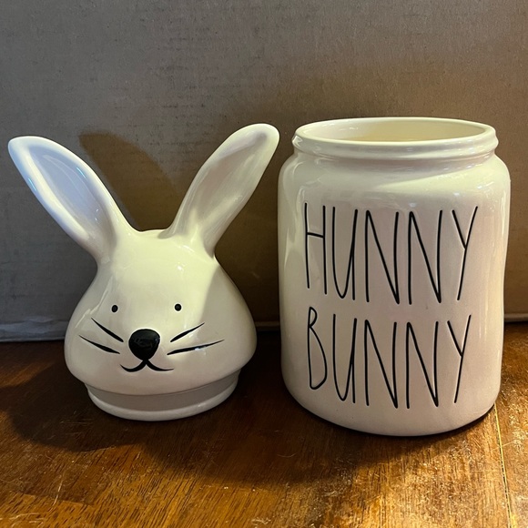 Rae Dunn | Kitchen | Rae Dunn Hunny Bunny White Bunny Rabbit Canister ...